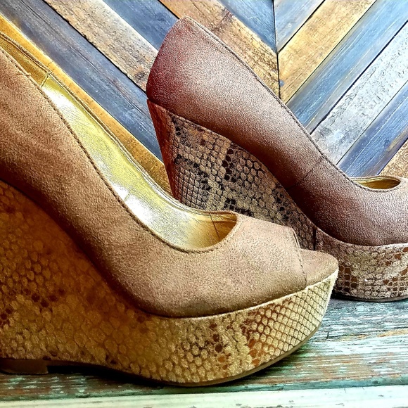 Material Girl | Shoes | Platform Open Toe Wedge | Poshmark